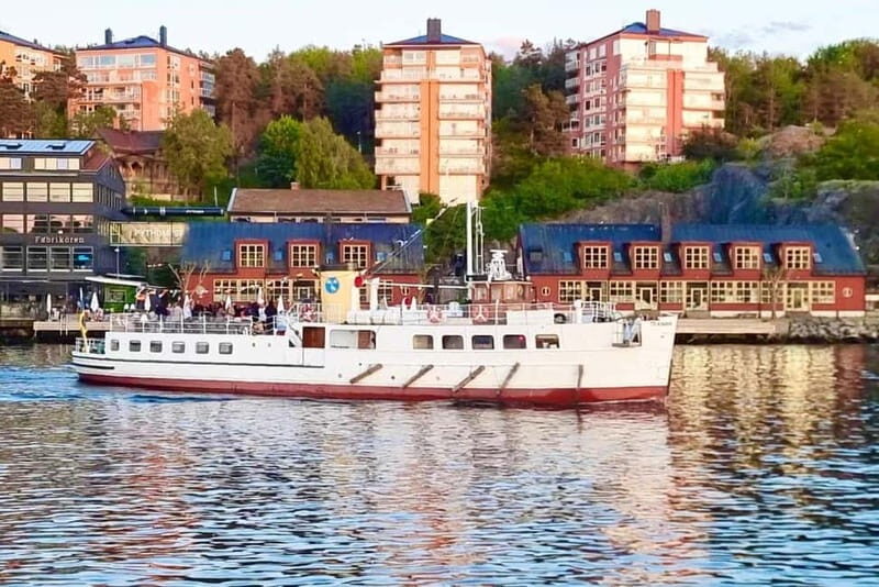 Stockholm: Archipelago Vaxholm & Kastellet Guided Boar Tour - Key Points