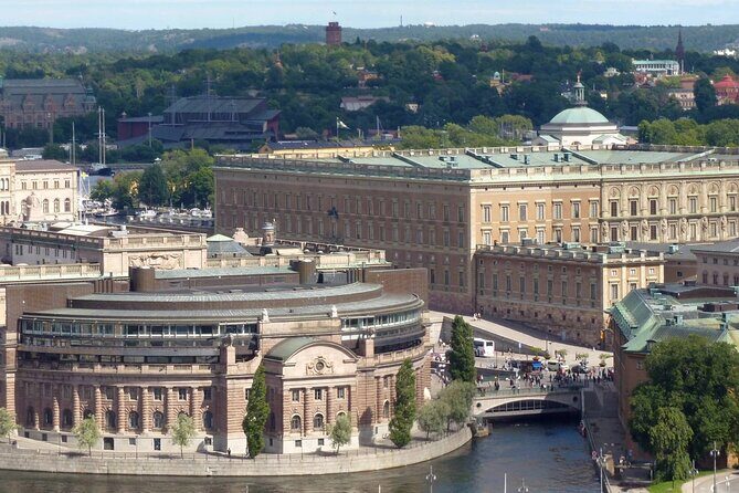 Stockholm Self-Guided Murder Mystery Tour by the Parliament - What Makes This Tour Special?
