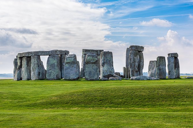Stonehenge and Salisbury Cathedral Private Tour from Southampton - A Practical Look at the Stonehenge and Salisbury Cathedral Private Tour from Southampton