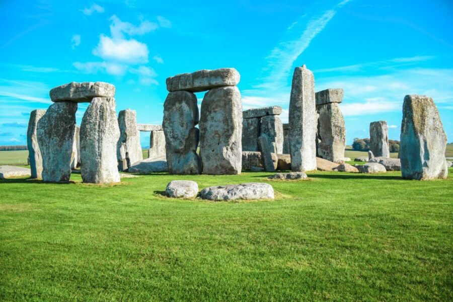 Stonehenge & Bath: Full-Day Coach Tour from London - The Practicality and Comfort of the Tour
