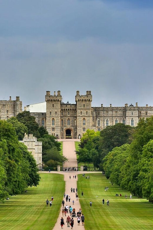 Stonehenge Windsor Castle: Private tour - Exploring the Journey: What to Expect