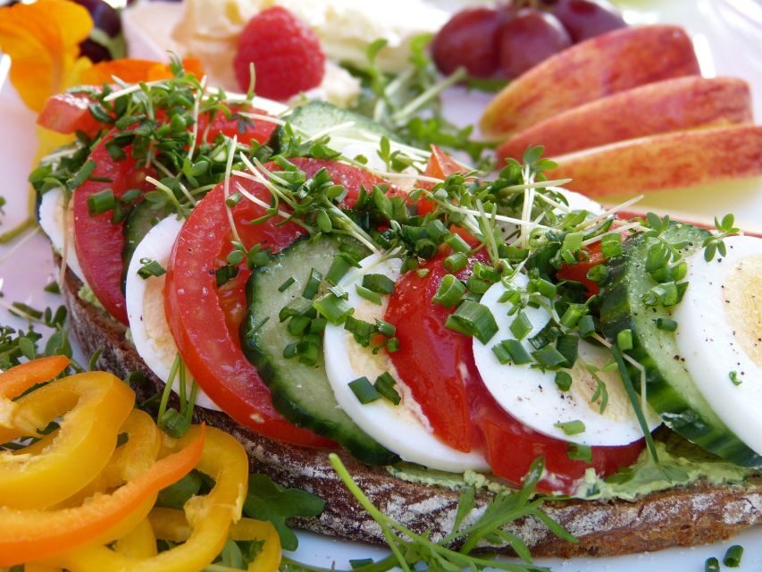 Stuttgart: Winter Sunday Brunch Buffet - Who Will Enjoy This Brunch?