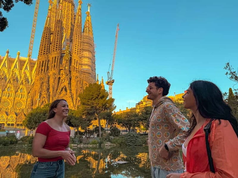 Sunrise Walking Tour: Barcelona Before the Crowd & Breakfast - The Itinerary — A Closer Look