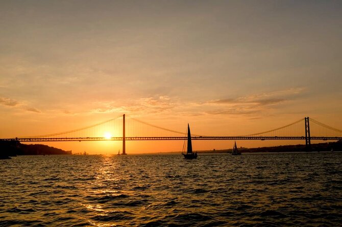 Sunset and Sea Food in Cacilhas - Discovering Lisbon’s Hidden Charm: Sunset and Seafood in Cacilhas