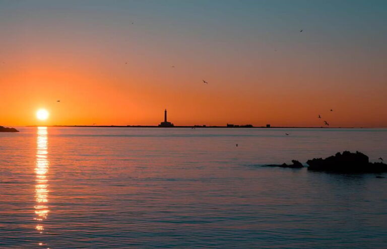 Sunset at the Island of S.Andrea Gallipoli - With aperitif - Key Points