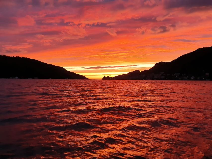 Sunset dinner boat tour in the Gulf of Poets - The Value of This Sunset Boat Tour