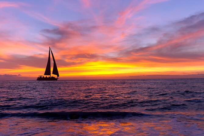 Sunset on sailboat in Cabo de Gata - Key Points