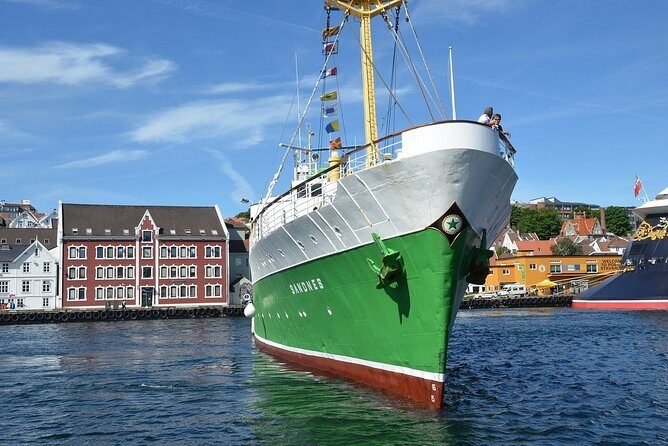 Swords in Rock monument and Stavanger highlights private tour - FAQ