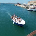 Syracuse: Boat tour Ortigia island,seacaves and Explanations - The Value of the Experience
