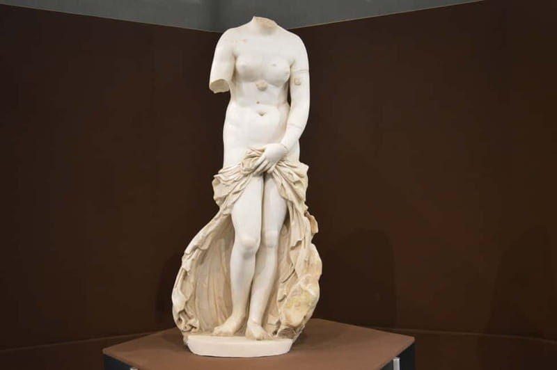 Syracuse: Ortigia and Neapolis Guided Walking Tour - Who Should Consider This Tour?
