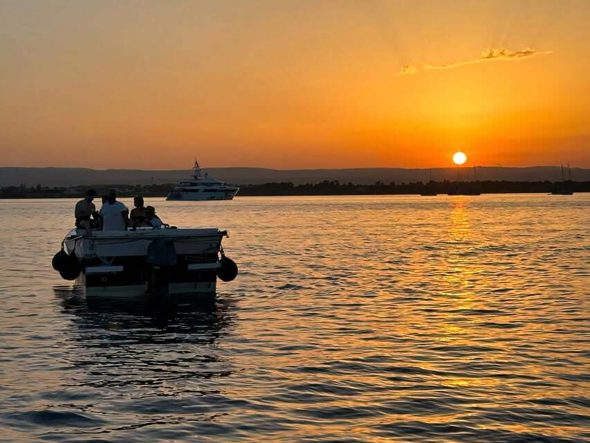Syracuse: Ortigia and Sea Caves Excursion by Boat - The itinerary in detail