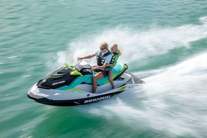 Tandem Parasailing and Jet Ski in Puerto del Carmen - Who Will Enjoy This?