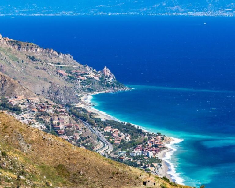 Taormina, Isola Bella and Castelmola from Catania - What’s Included and What’s Not