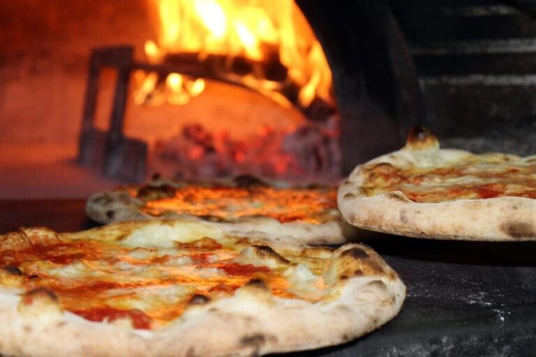 Taormina: Pizza Making Class with Lunch and Wine Tasting - Authenticity and Real Experiences
