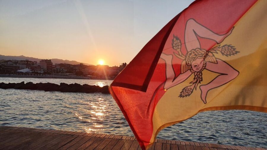 Taormina: Sunset Boat Tour with Aperitif - Key Points