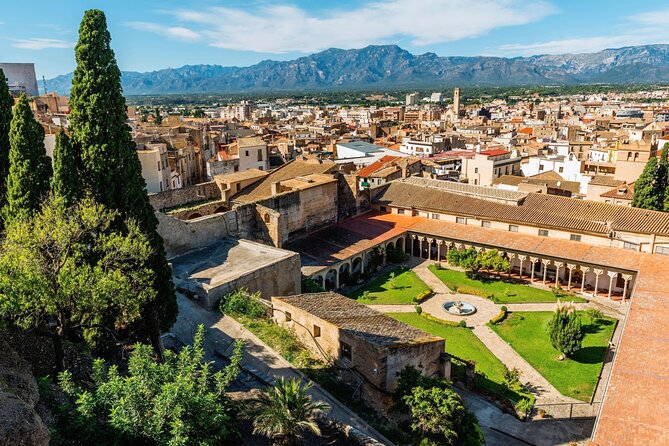 Tarragona Scavenger Hunt and Highlights Self-Guided Tour - Key Points