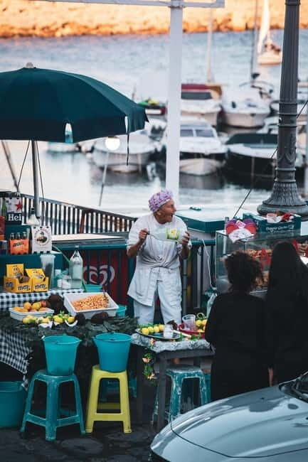 Taste Naples in ten tastings. - The Itinerary in Detail