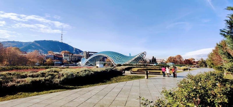 Tbilisi: 4 Bridges Walking Tour w/ Wine Ice Cream & Lemonade - Why This Tour Is a Smart Choice
