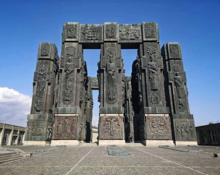 Tbilisi: Chronicle of Georgia Guided Tour - Who Will Love This Tour?