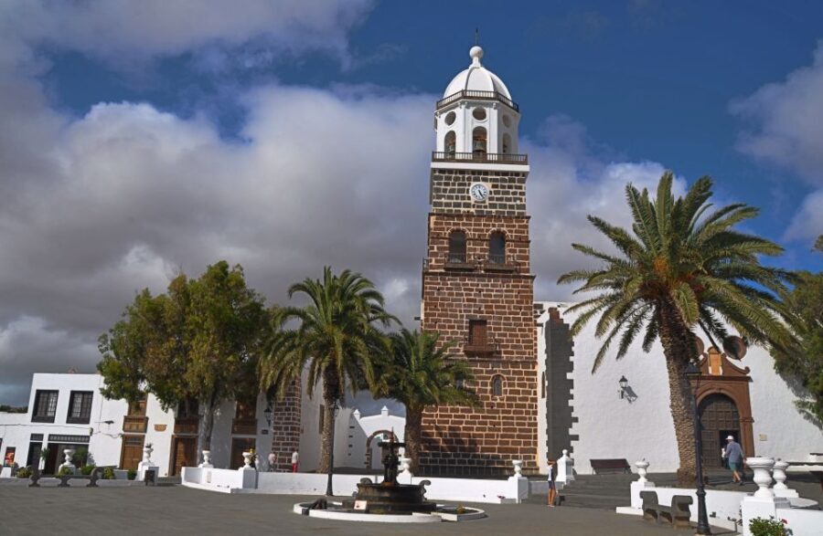 Teguise: Market and César Manrique Foundation Tour - Practical Considerations and Tips