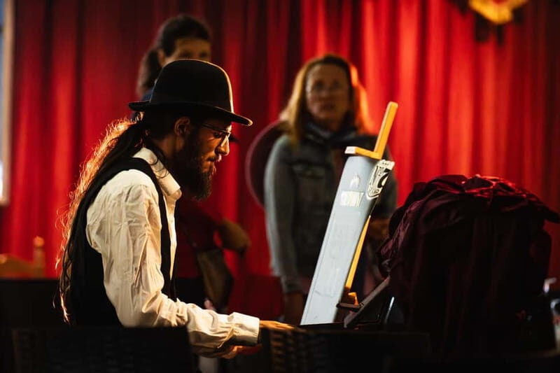 Tenerife : Musical show "the wild south" with dinner and transfer - An in-depth look at the experience