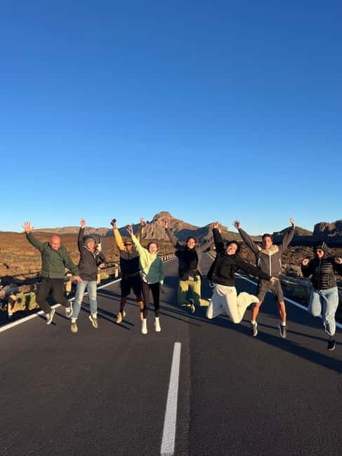 Tenerife: Teide Sunset Adventure with Picnic & Stargazing - Enjoy a Picnic with a View