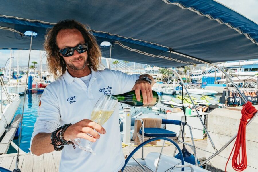 Tenerife: Whale & Dolphin Watching with Drinks and Snacks - Exploring the Experience in Detail