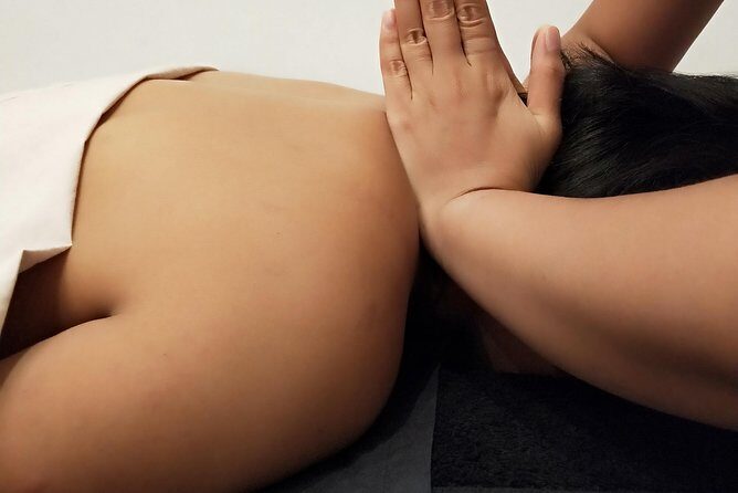Thai oil Massage // Thai Oil Massage - Who Will Love This Experience?