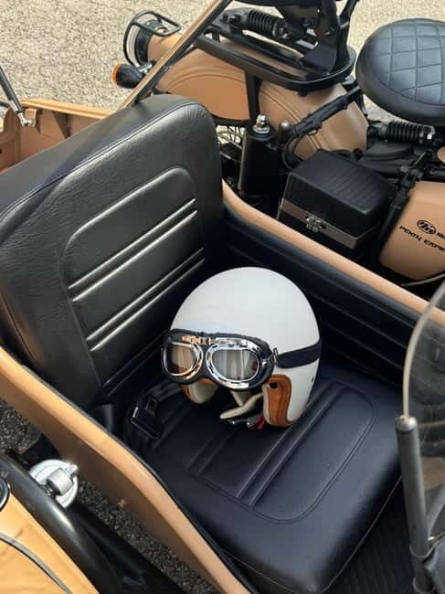 The Corniche d'Or  Sidecar-Cannes - The Itinerary in Depth