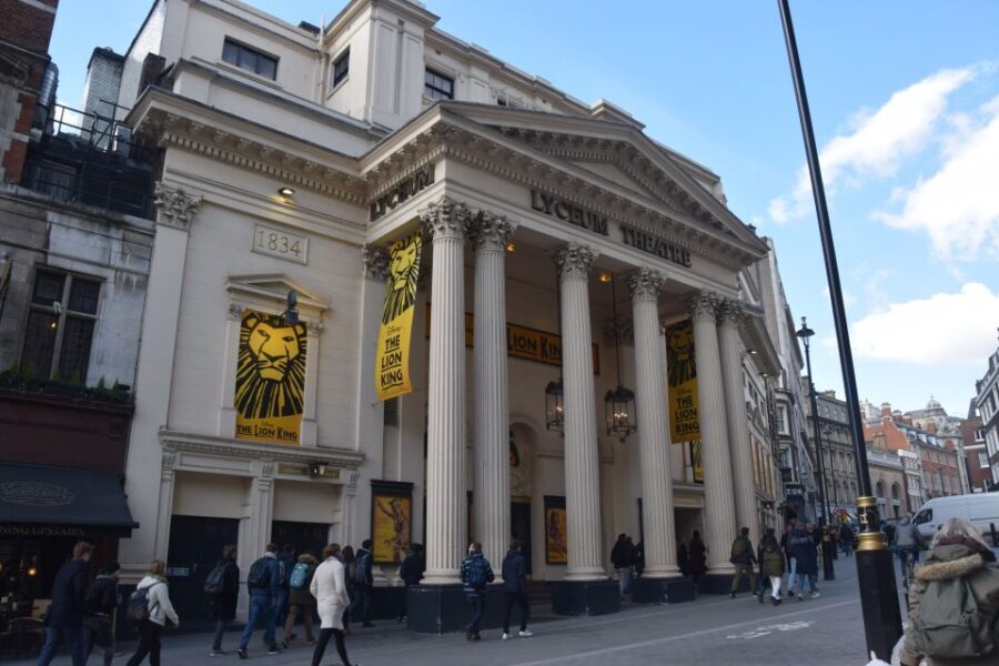 The Crown Walking Tour of London - How This Tour Offers Value