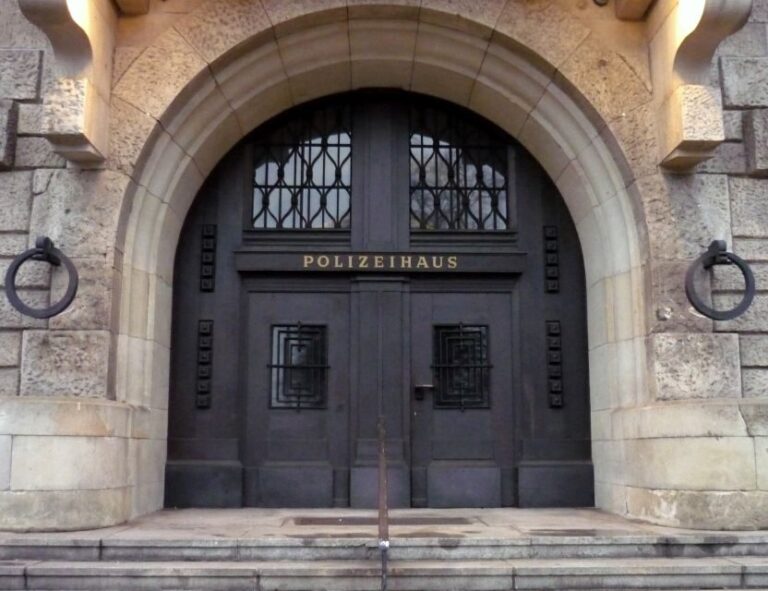 The Dark Side of Bremen: Killers and Criminals - Detailed Review of The Dark Side of Bremen Tour