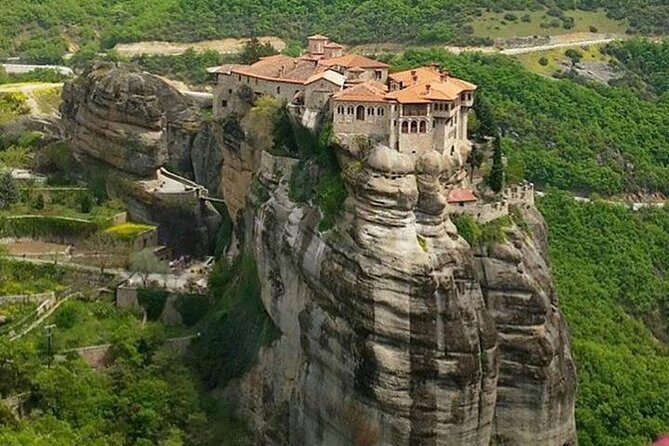 The Extraordinary Suspended Rocks, Meteora in a day tour - FAQs