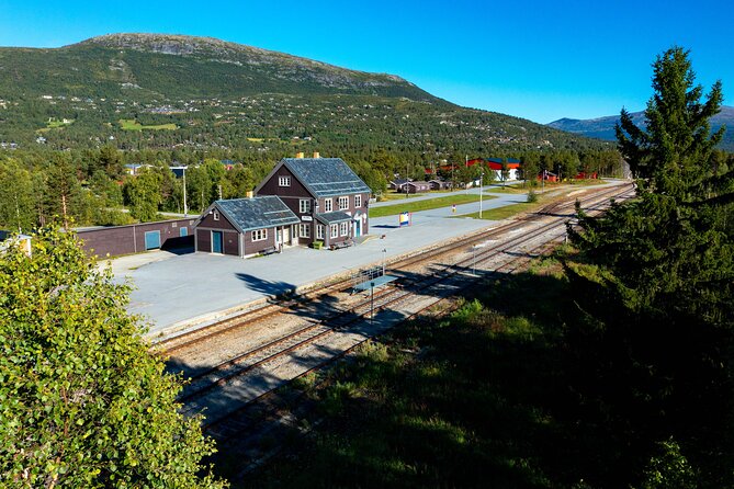 The Golden Train on Rauma Railway in Romsdalen - Key Points