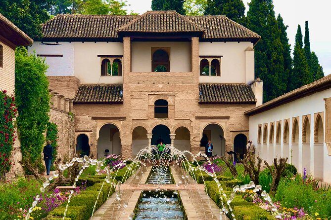 The guided tour in Alhambra with polish guide - The Value of the Experience