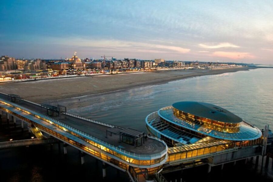 The Hague: Private Custom Walking Tour With A Local Guide - Detailed Breakdown of the Tour Experience