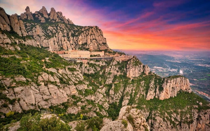 The most complete private Montserrat: beyond the monastery - Practical Details