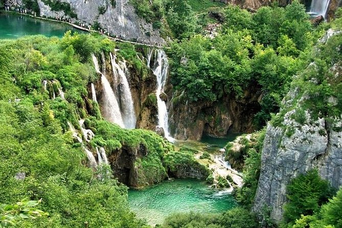 The natural park of Plitvice Lakes transportation, and return to Zadar - Exploring Plitvice Lakes: A Private Transportation Tour from Zadar