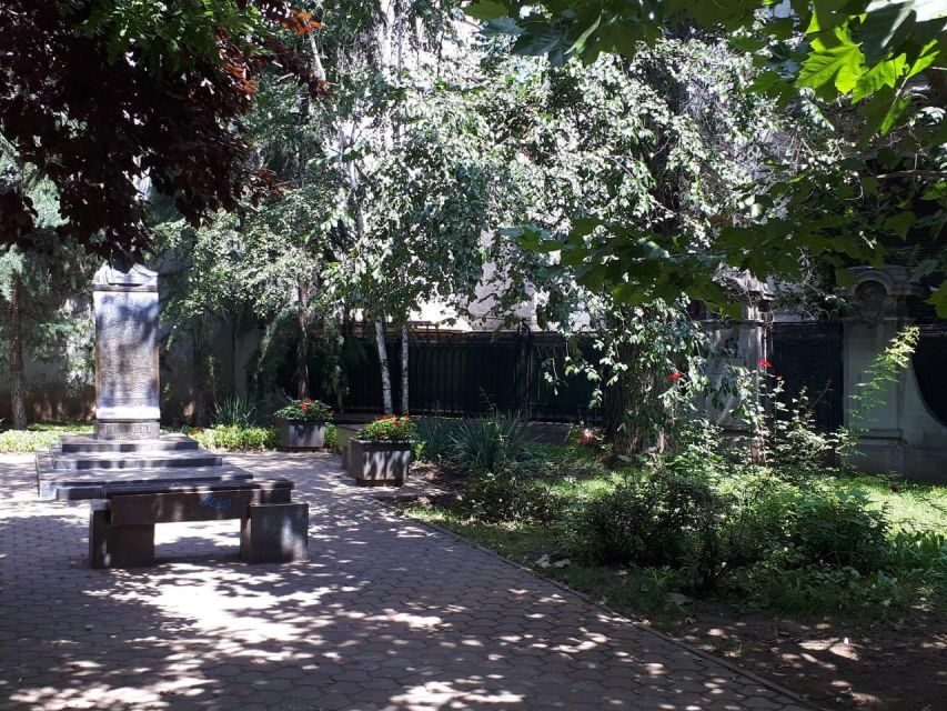 The secret Bucharest - half day walking tour - What We Love & What to Know