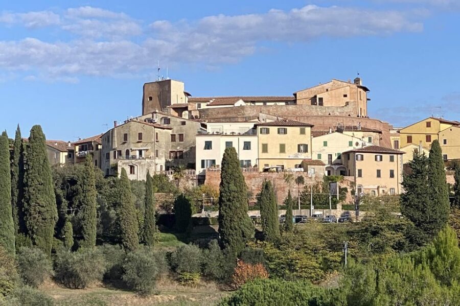 The Tuscan lavender field - The Role of the Guide and the Small Group