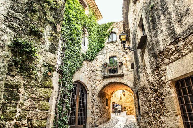 Three Medieval Gems & Local Lunch All Inclusive Private Tour - Practical Considerations