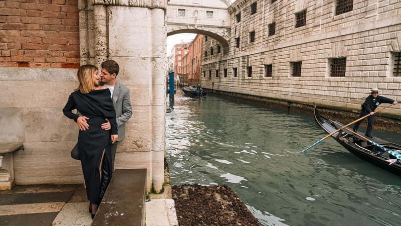Timeless Venice: Luxury Photoshoot with a Local Photographer - Detailed Breakdown of the Photoshoot