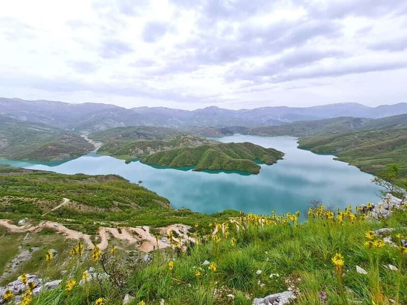 Tirana: Bovilla Lake Hiking Experience Half-Day Tour - Transportation and Group Dynamics