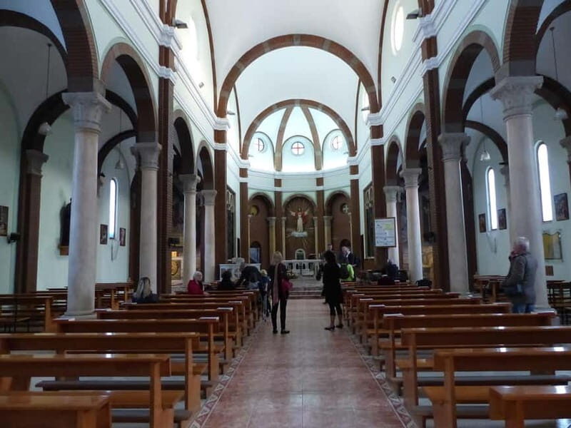 Tirana: Religious Sites Guided Walking Tour - Starting Point and Overall Structure