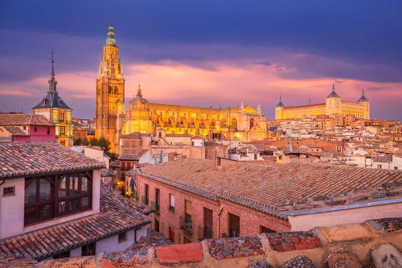 Toledo: A Night and Touristic Tour Through Cinema - A Closer Look at the Experience
