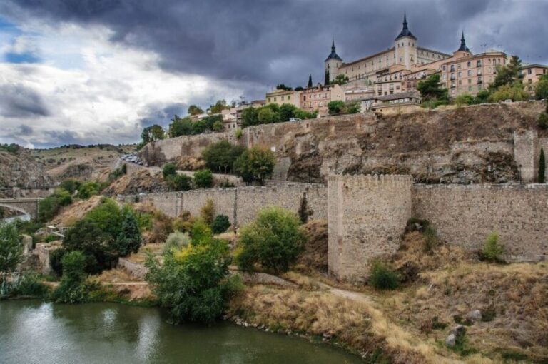 Toledo: City of the Three Cultures Guided Walking Tour - Authentic Insights from Reviews