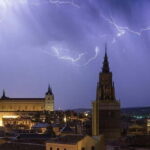 Toledo Mágico, the original night tour: mystery, curiosities, and secrets. - Why This Tour Works for Different Types of Travelers