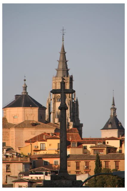 Toledo: Monumentos esenciales: Alcazar, Catedral, Sinagoga - What You Can Expect on This Tour