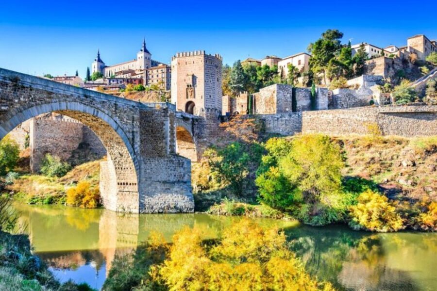 Toledo: Private tour with an official guide - The Sum Up