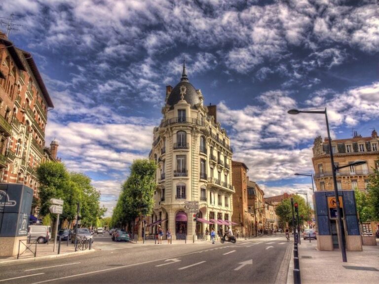 Toulouse Private Guided Walking Tour - The Itinerary in Detail: What You Can Expect