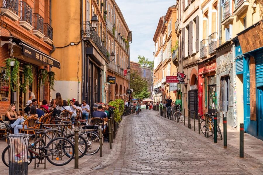 Toulouse Treasures: A Journey Through Time and Beauty - Relaxing at Quai de la Daurade